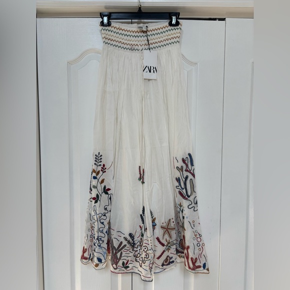 Zara | Skirts | Zara White Embroidered Sea Creatures Shells Skirt ...